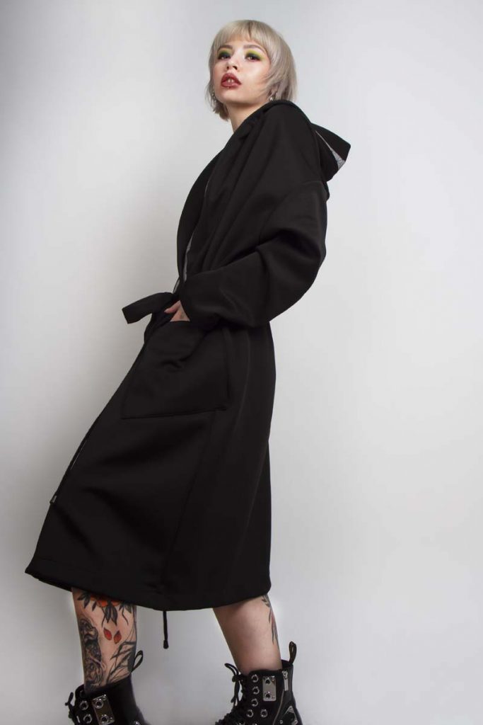 BOXING CAPE - ELEGANCE ARTIFICIELLE