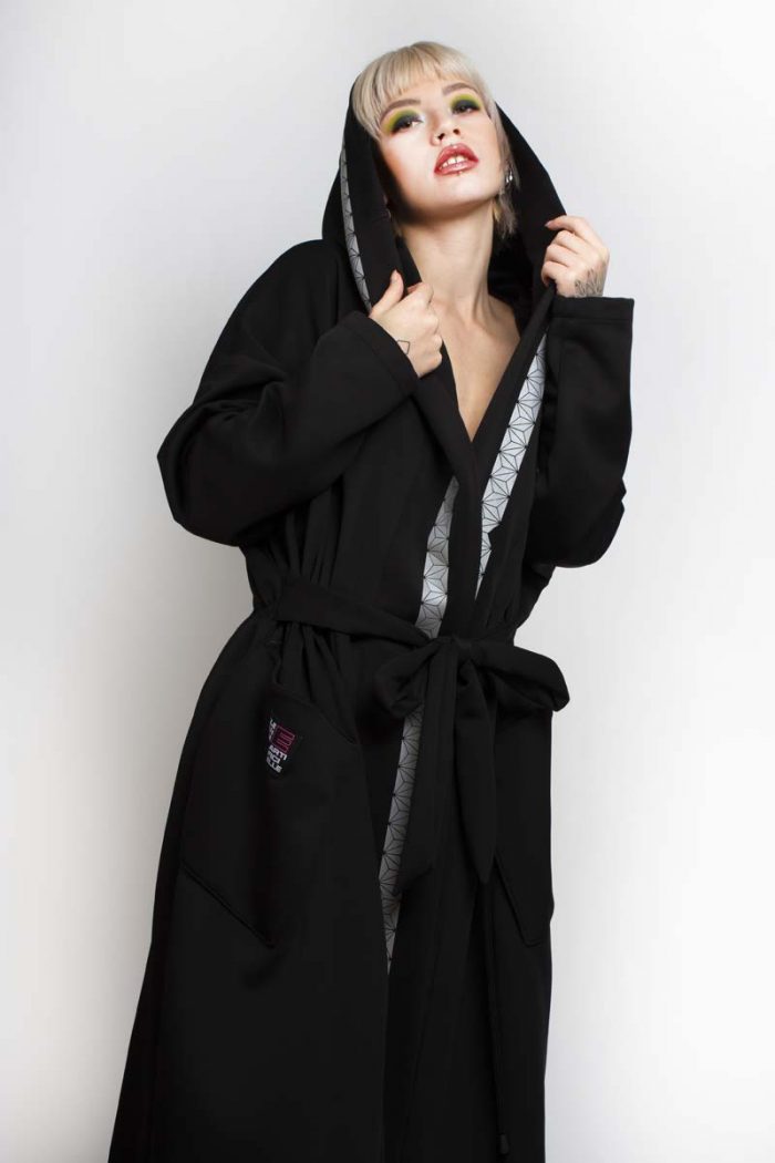 BOXING CAPE - ELEGANCE ARTIFICIELLE